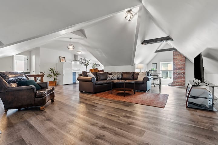 Bourbon Trail| Loft Near Downtown Lexington| 1bd - Lexington, KY