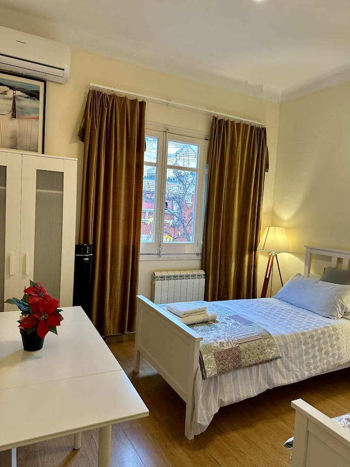 2 Habitaciones Céntricas En Manresa. 4 Camas - Municipality of Manresa