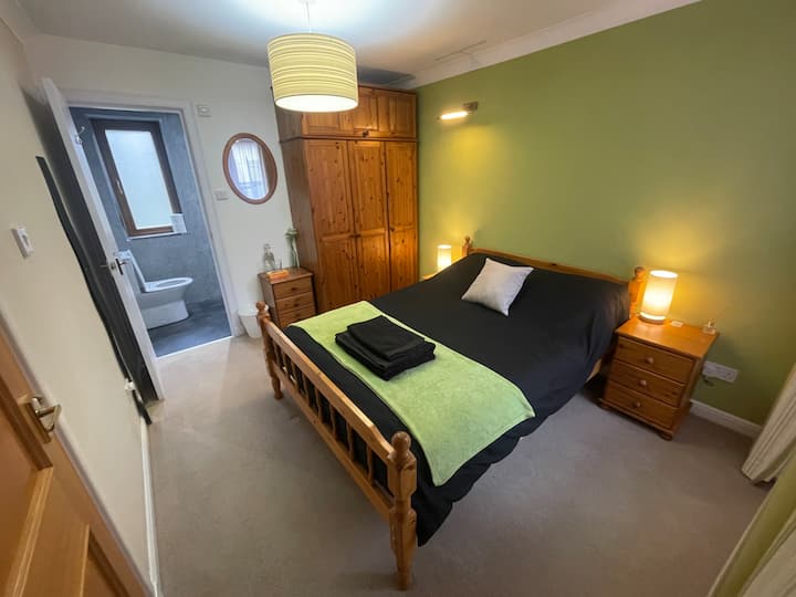 Quiet Canalside En-suite Double Bedroom - Édimbourg