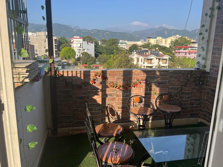 203, Summer Land Building
Flat In Dehradun - Dehradun