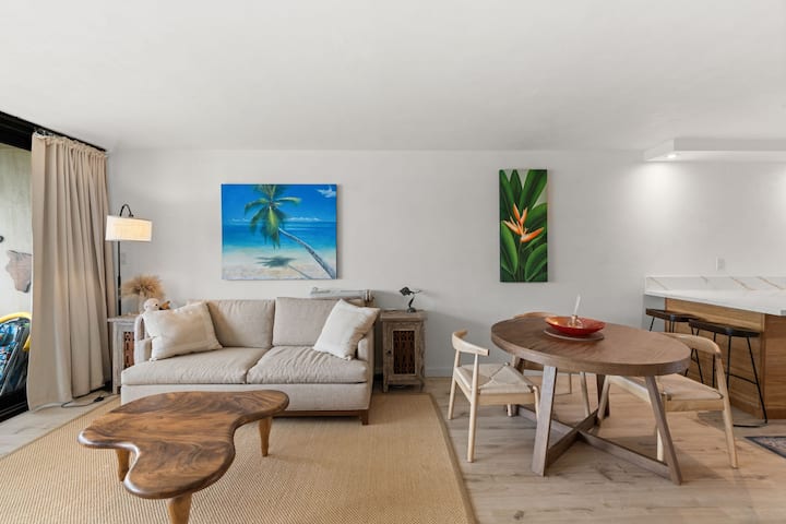 Oceanfront Maalaea Harbor Condo With Pool - Maui, HI