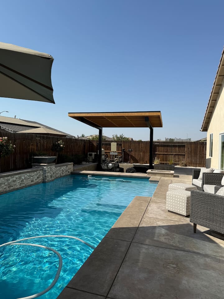 Peaceful Getaway Home - Bakersfield, CA