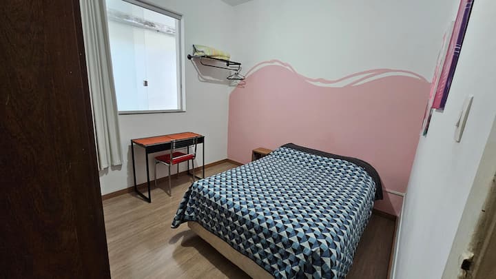 Quarto Tranquilo No Centro De Bh - Belo Horizonte