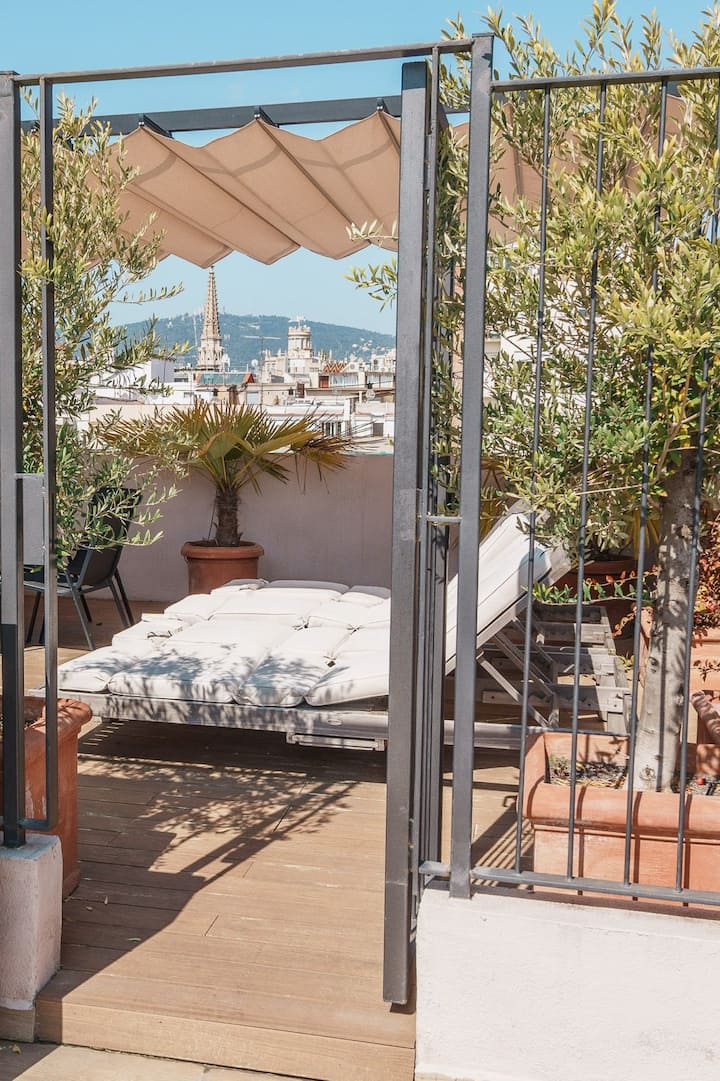 3 Bed Apartment With Terrace - Central Barcelona - Barcelona