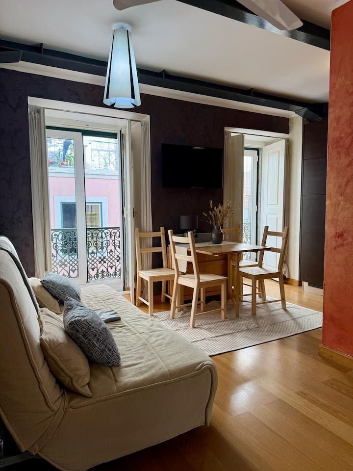Cozy Apartment In The Center - Campo de Ourique