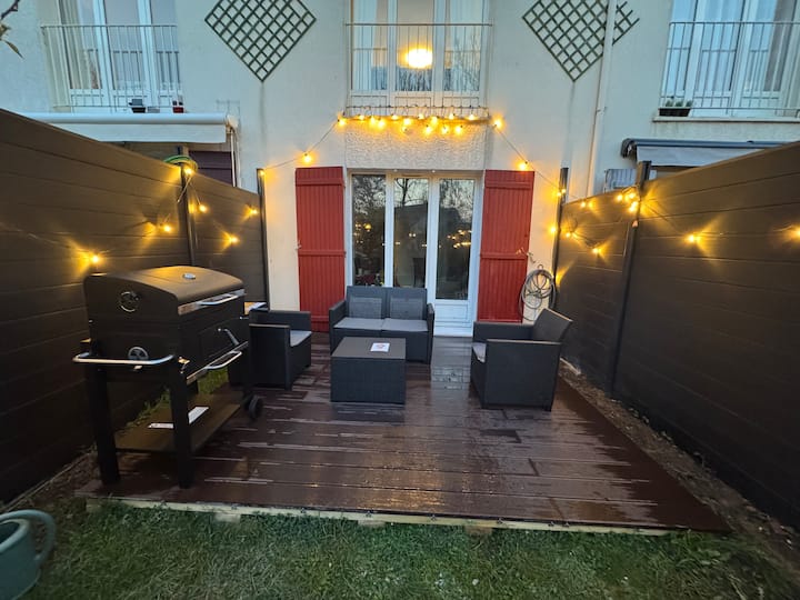 1 Min De La Gare, Maison Charmante De 3 Chambres - Trappes