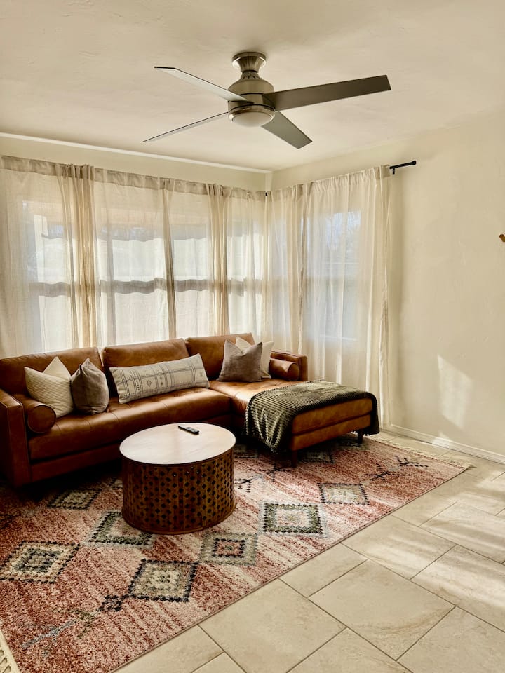 Charming & Relaxing Getaway: Mins To Beach - Patio - Carlsbad, CA
