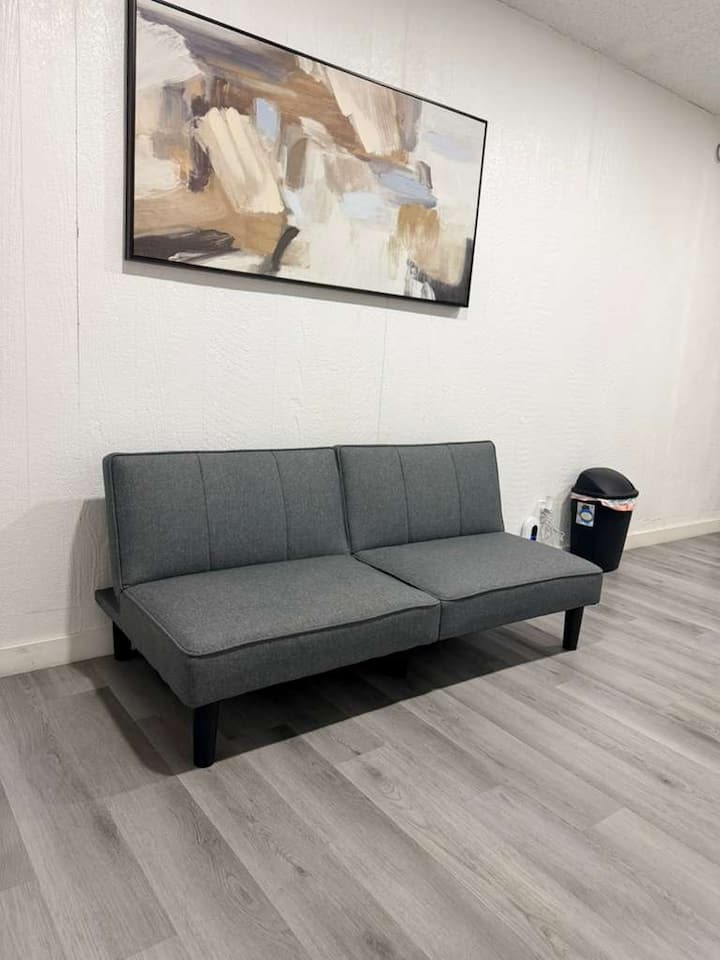 Grey Spring Suite - Las Vegas