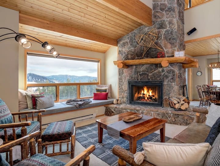 Beaverhead Village Retreat | Ski Access, Hot Tub - Big Sky, MT