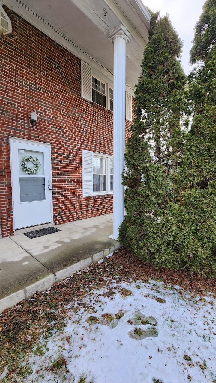 6 Miles To Marshall Stadium - Barboursville, WV