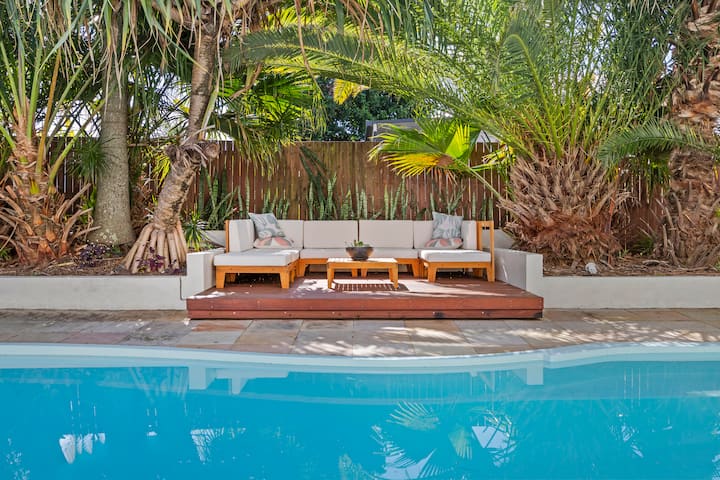 Ultimate Family Beach Getaway – Burleigh Heads - Australia