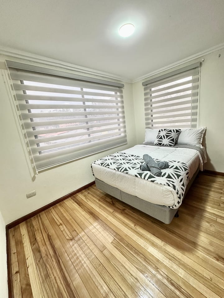 Hermoso Y Seguro Departamento En Cuenca - Cuenca