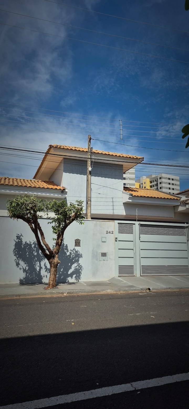 3 Quartos, Suíte, Ar E Churrasqueira - Votuporanga