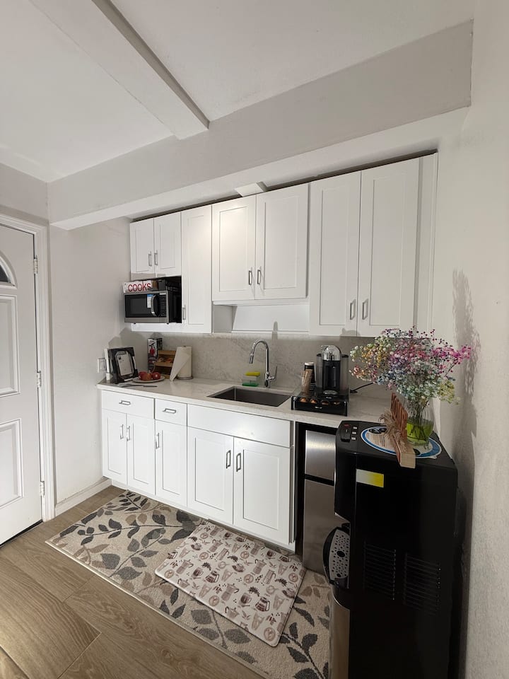 New 2br/2ba Free Garage Parking + W/d Near Ucsf - Sausalito, CA