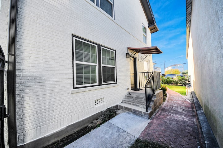 Space City Stay | Pool | 10 Mins To Downtown/nrg - Houston, TX