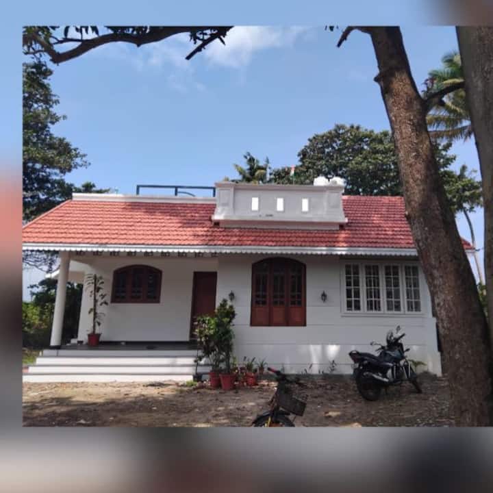 Deluxe Room Only With Bathroom - Cochin