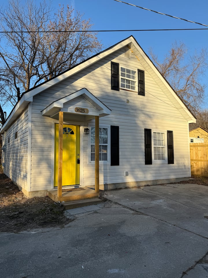 Gracie’s Hideaway - Greensboro, NC