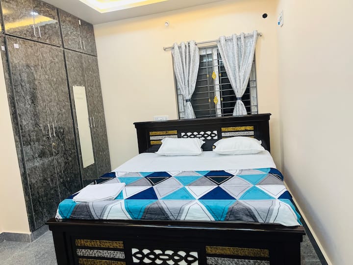 Prasanth Family Stay - 蒂魯帕蒂