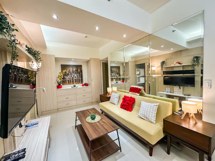 Aeden’s Luxe Mirror Suite - Makati