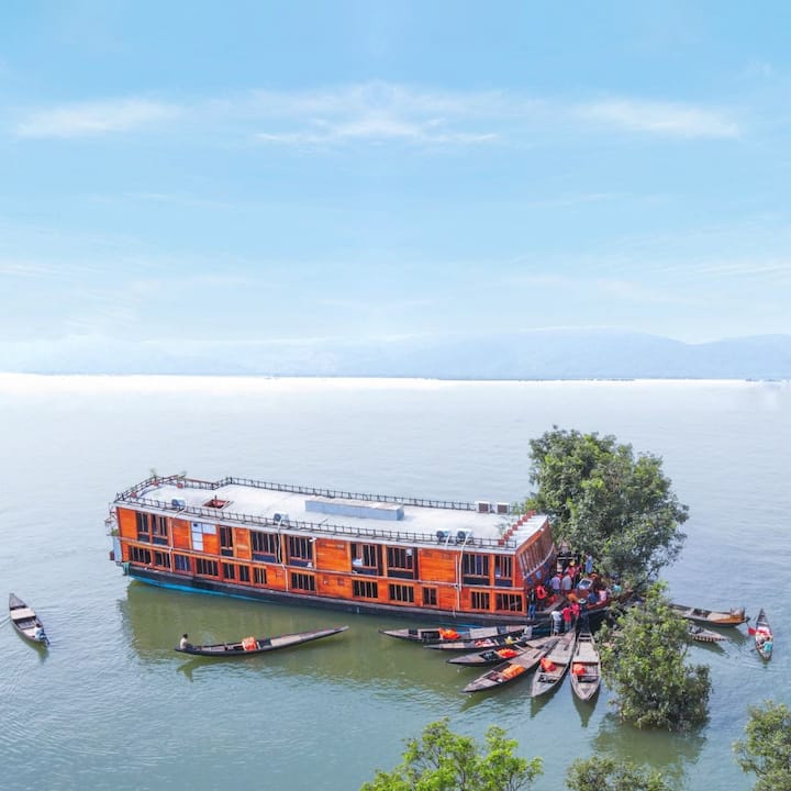 Floating Paradise Getaway - Dhaka