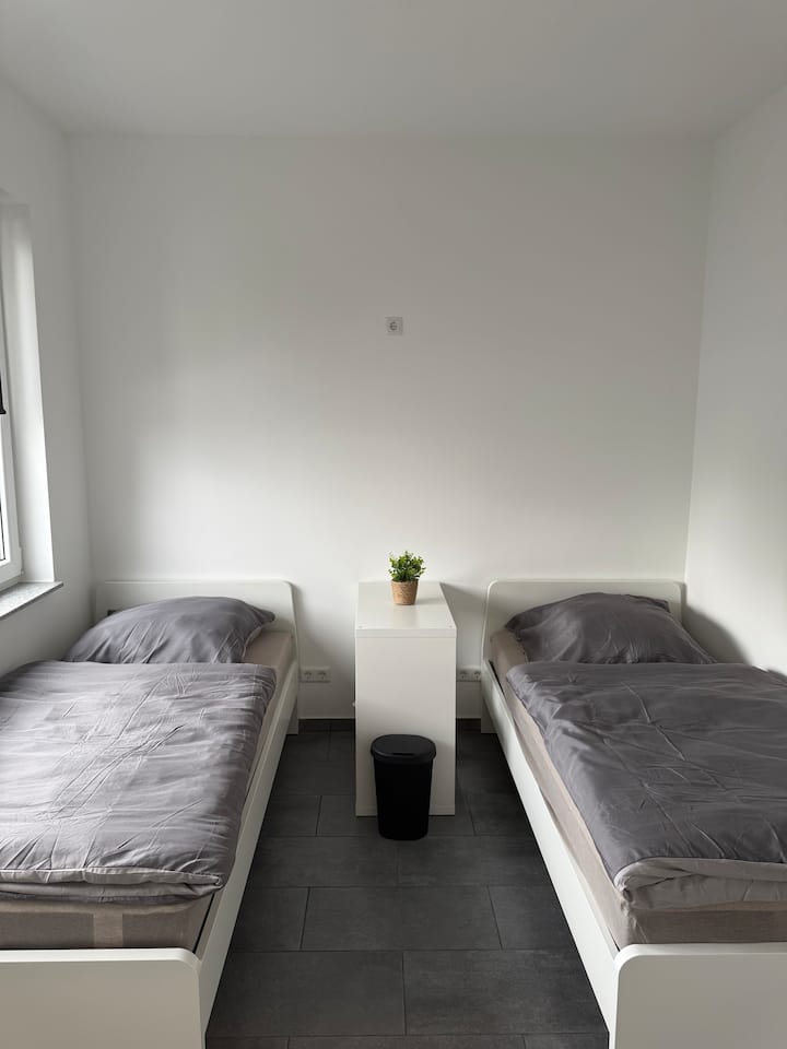 Lowbuget Zimmer Garbsen/hannover - Garbsen