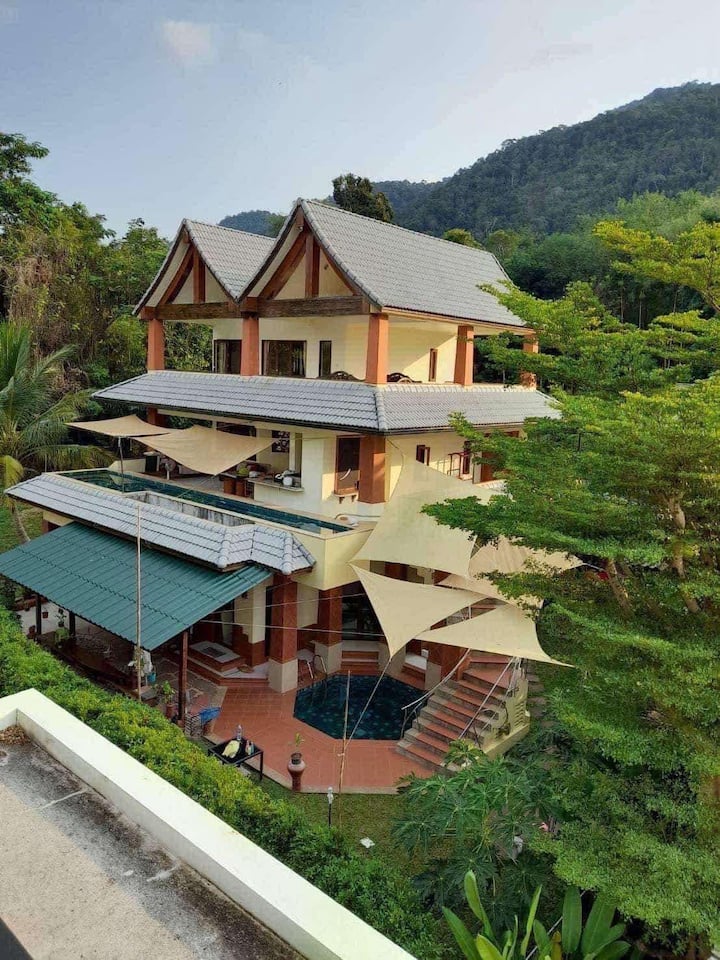บ้านมังกร พูลวิลล่า เกาะช้าง เลี้ยวซ้าย - Ko Chang