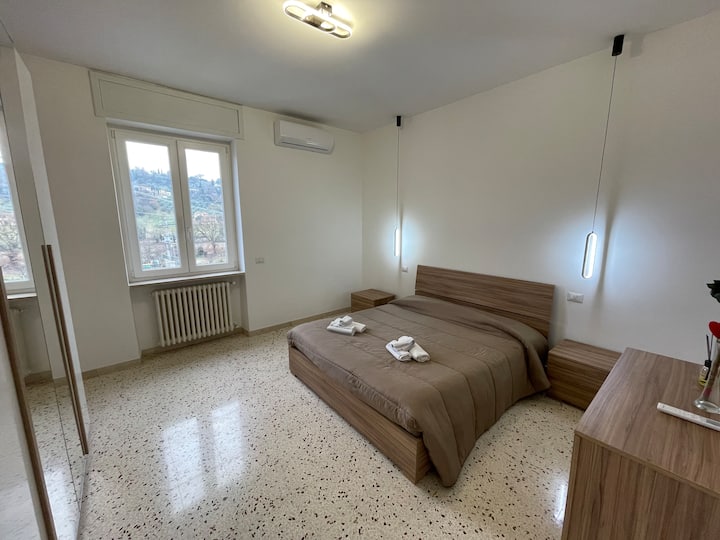 [15min Cascate Marmore] Ampio Appartamento - Terni