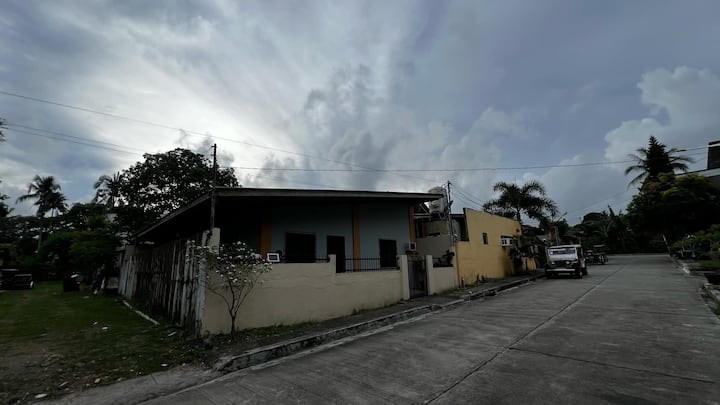 Newhome Walking Distance To Rob,mediatrix,oldgrove - Lipa
