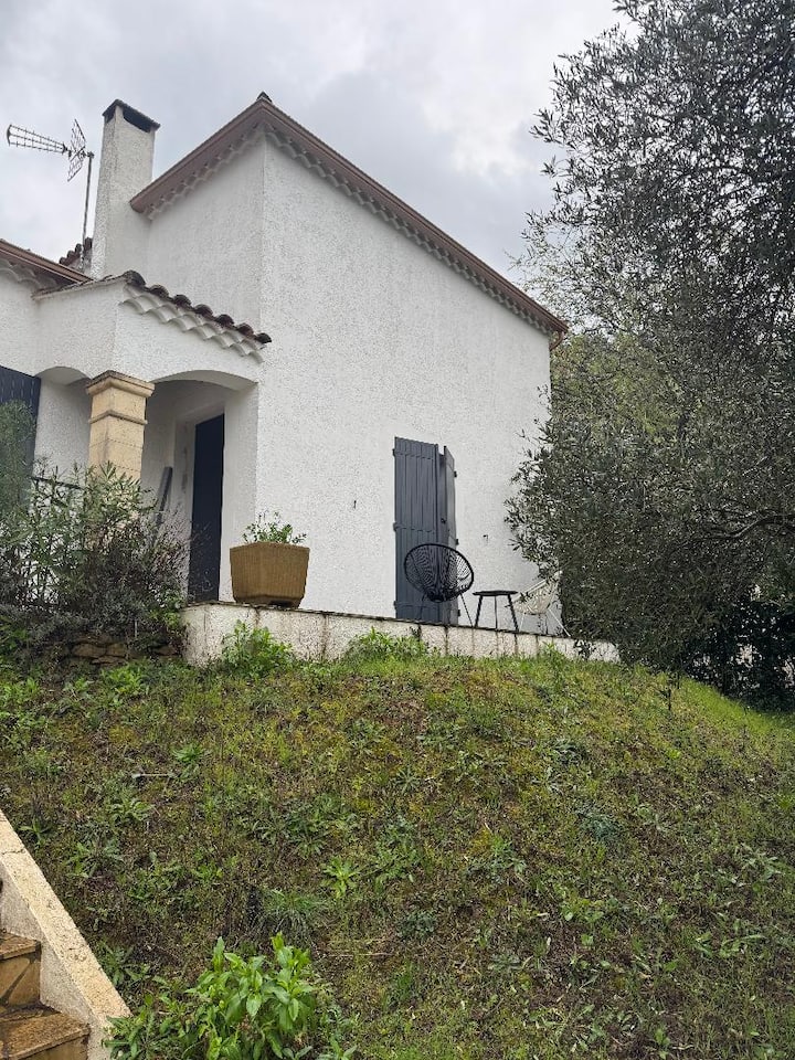 A Langlade P3 Avec Extérieur & Parking Gratuit - Gard