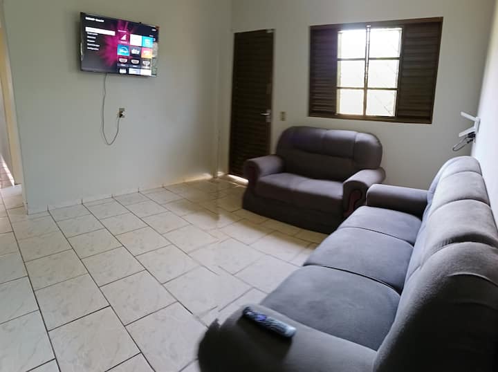 Casa Simples Para Até 6 Pessoas - Rondonópolis