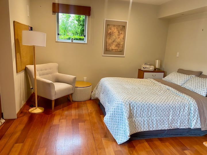 Cosy Studio In City End Karori With Sunny Deck - Wellington