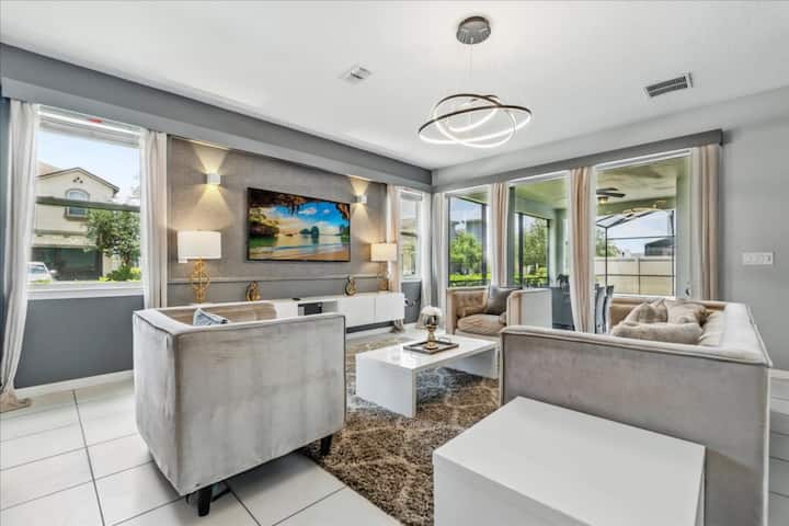 7 Bedrooms / 6.5 Bathrooms / Solara (9041fktw) - Floride