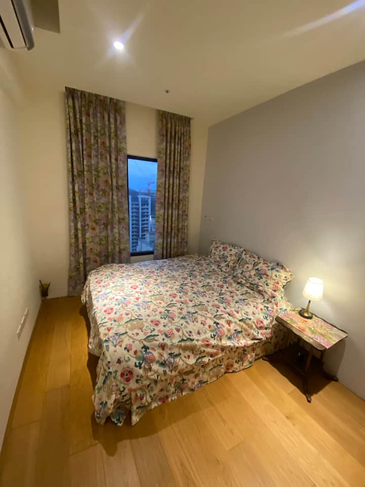 Linda’s Houseno.3:龍山寺~鳥語花香叢林風高景觀大樓2房2廳《可觀101大樓》 - 三峽區
