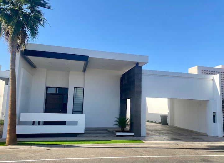 Casa Aurea - Mexicali