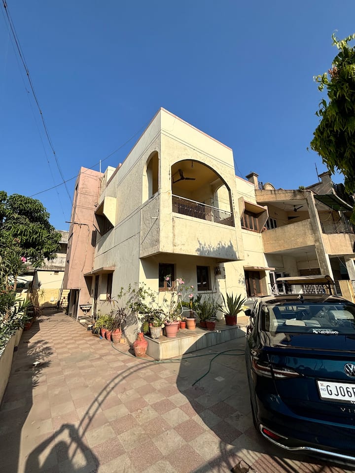 Cozy 3bhk House - Vadodara