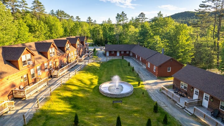 White Mountains Townhome Retreat For Groups - Bethlehem, NH
