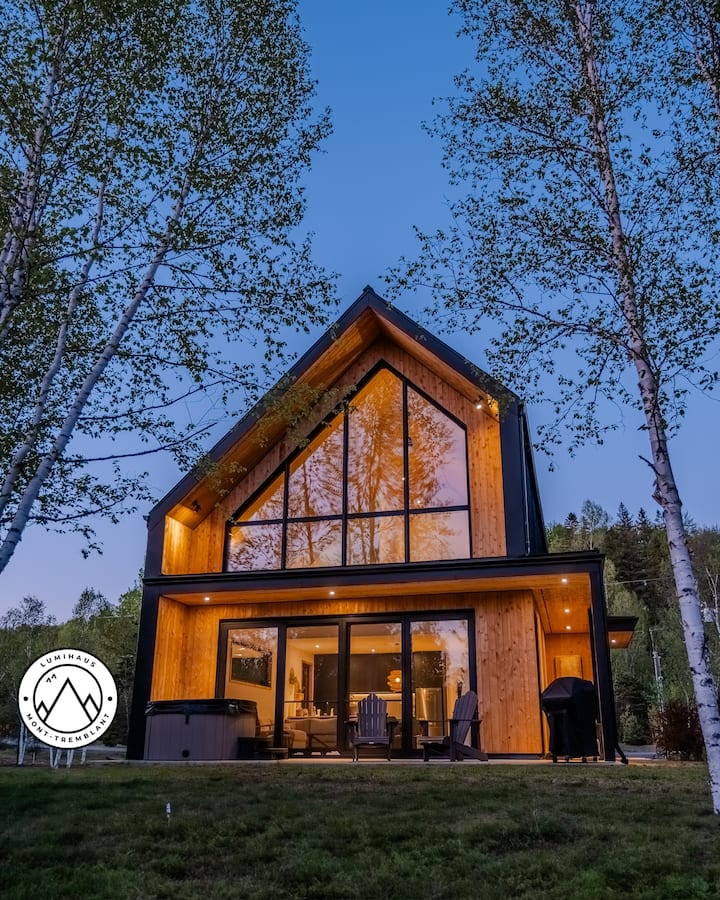 New! Luxury Scandinavian Chalet With Hot Tub - Mont-Tremblant
