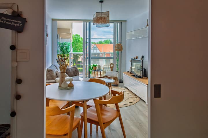 Vernieuwd Appartement Aan Zee: Een Verborgen Parel - Nieuwpoort