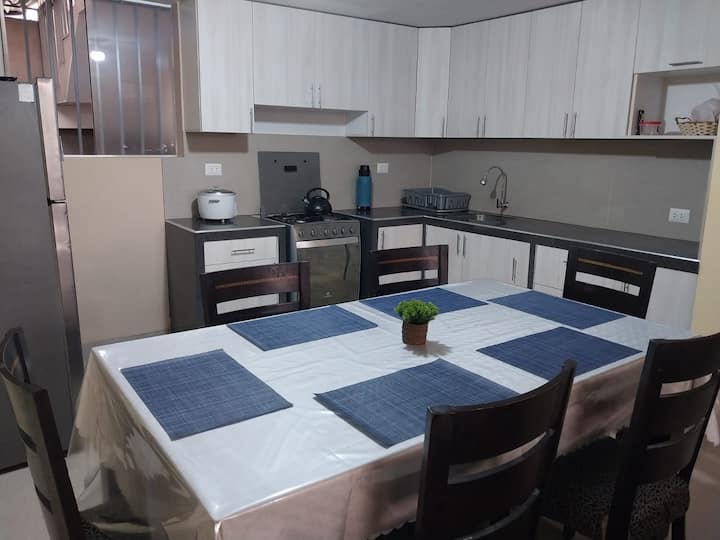 Espacioso Departamento Familiar Con Cochera - Tacna