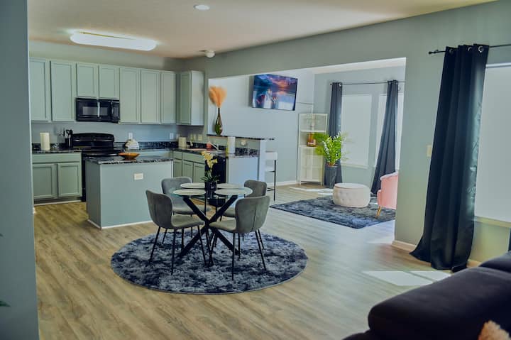 Home 10 Min From Airport-19 Min From Downtown Indy - Mooresville, IN