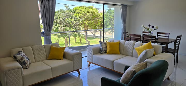 Departamento De Estreno De Lujo - Trujillo, Peru