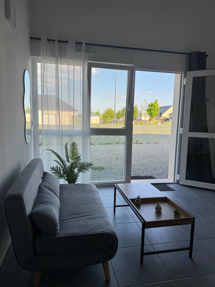 Nathôme 4
F2, Parking Privé &  Gratuit 
Alençon - Alençon