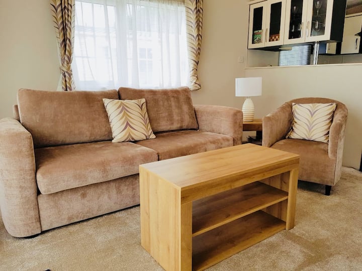 Home Away From Home - Dymchurch