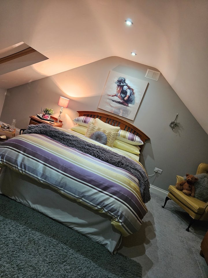 A Room With A Warm Welcome. Bed&bath Rental Only. - Shannon