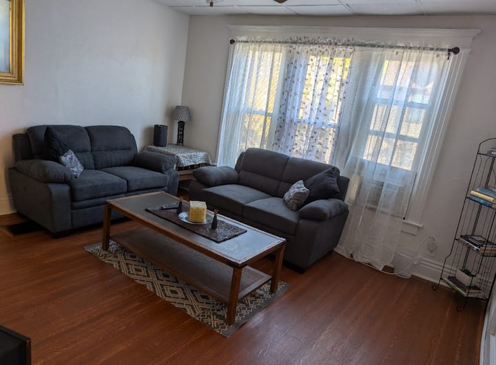 A Cozy Little Upstairs Apartment - Rochester, NY