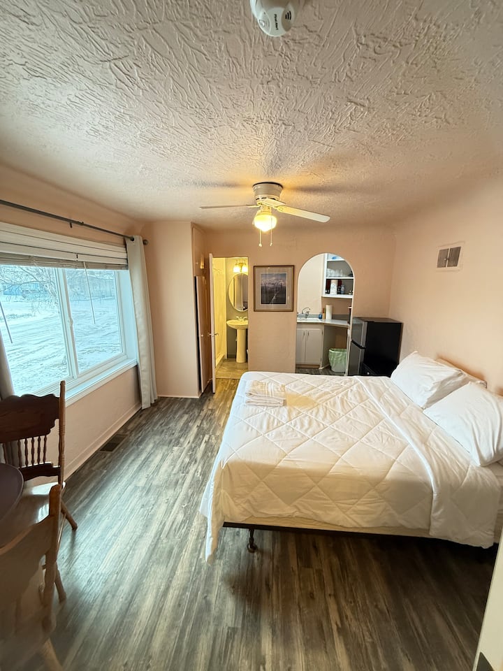 Cozy Studio Downtown Anchorage - Anchorage, AK