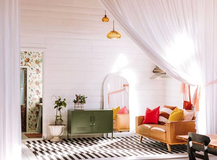 Sweet By & By - Boutique 1880s Church - Tumbarumba