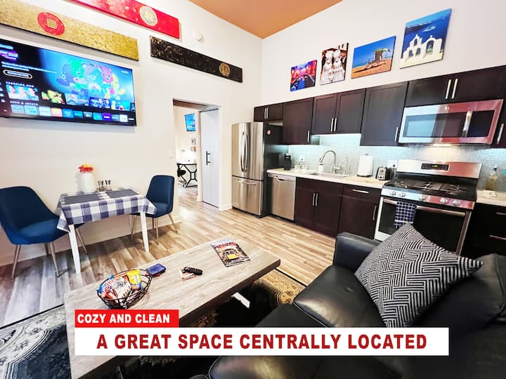 Historic Downtown 
Artist Loft - Atlanta, GA