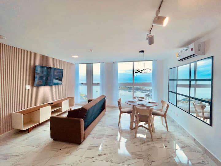 Vistas Al Mar Y El Casco Antiguo - Panama