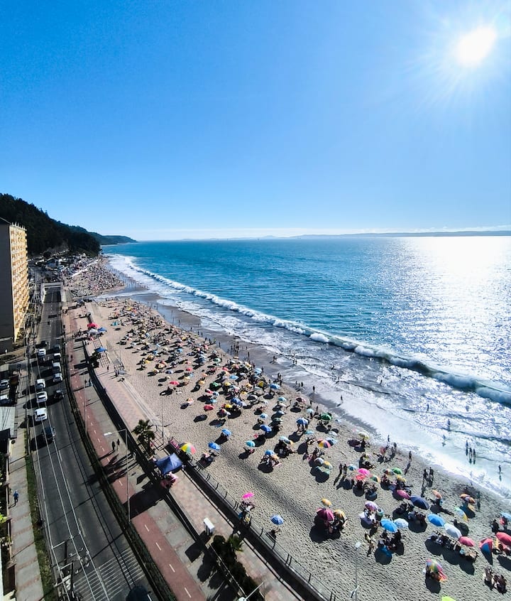 Departamento Frente Al Mar. - Tome